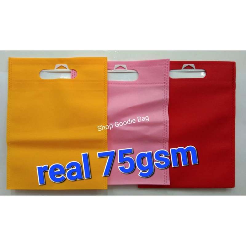 Jual Tas Spunbond Oval uk 20x26 ketebalan 75gsm / Goodie Bag / Tas Kain ...