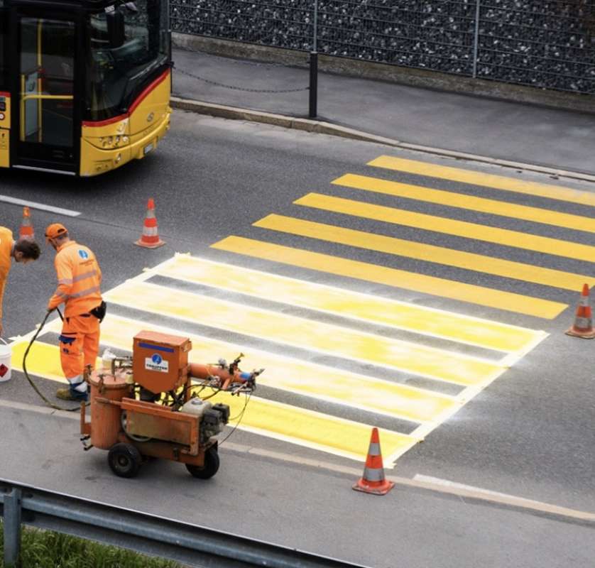 Jual Roadline Paint Cat Jalan 5kg/5l Unicorn Paint - Merah 5l Di Seller ...