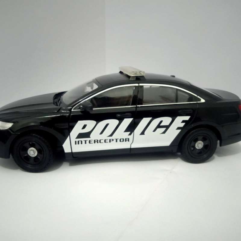 Jual Diecast Mobil Ford Police Interceptor Welly 1:24 Original Hitam ...