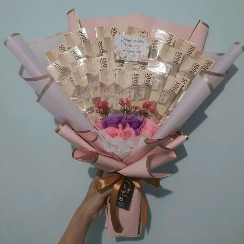 Jual buket uang custom 30 lembar di Seller le.ortensie - Lebak Wangi ...
