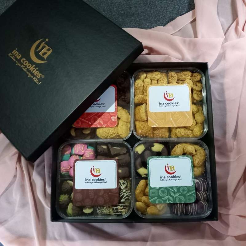 Jual Premium Hampers/bingkisan/parsel Lebaran/ramadhan/natal/tahun Baru/valentine - Isi 4 Toples ...