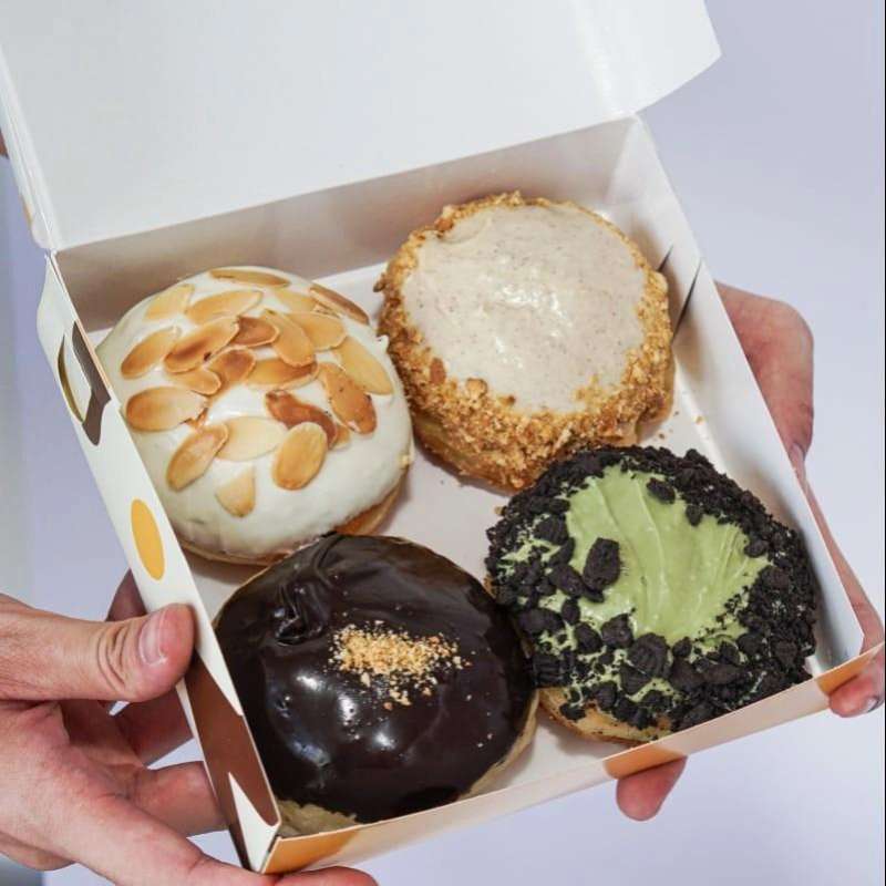 Jual Chocban Jakarta - 1 Box Donat Topping isi 4 di Seller Chocban ...