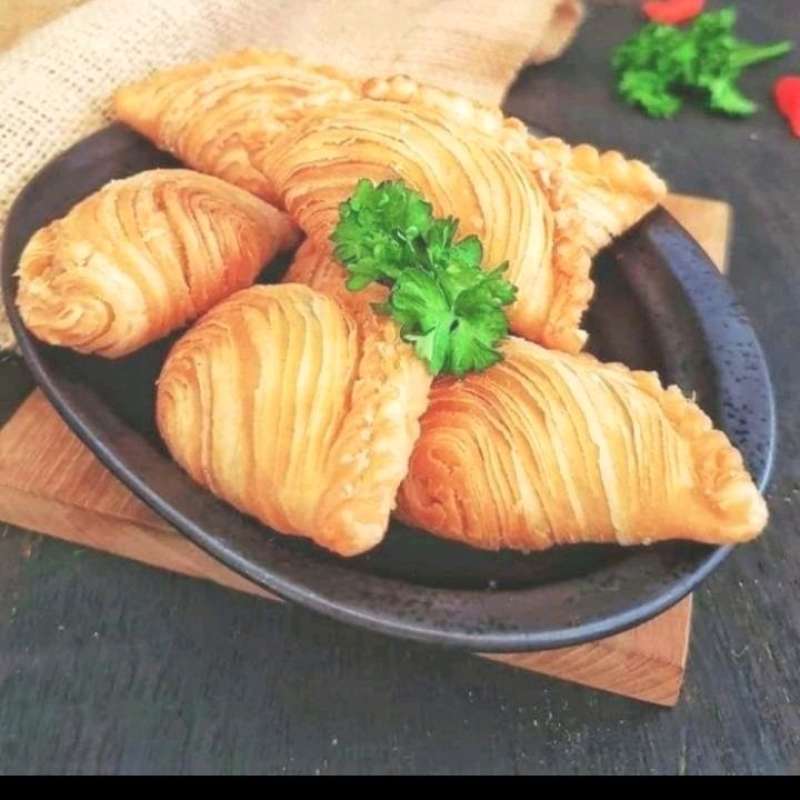 Jual Karipap pastel isi 10 pcs frozen di Seller Dapoer Anthie - Bali ...