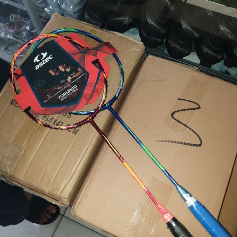 Jual Raket Badmiton Astec Tornado 800 di Seller Tuhfah shop ...