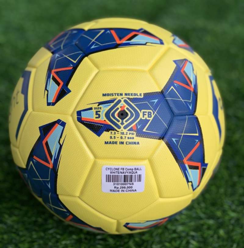 Jual Bola Lapangan Besar Ortuseight Original Cyclone Competition Yellow ...