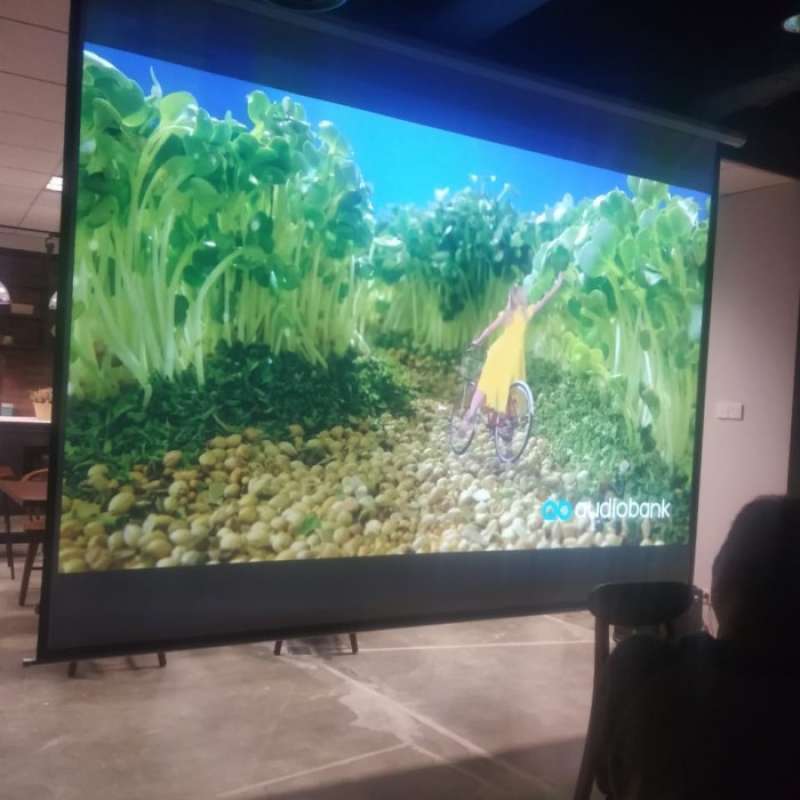 Promo Screen Projector 120 Wall / Layar Proyektor 120 Manual Gantung ...
