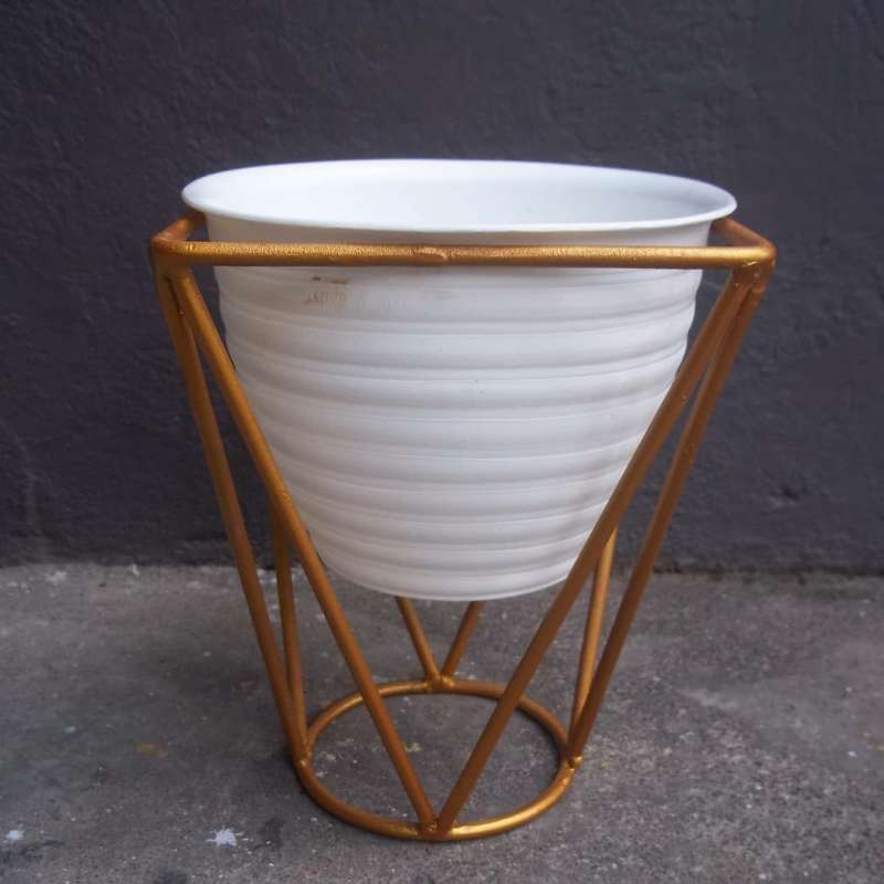 Promo Standing Pot Bunga Besi/Standing Pot Besi Rak Single Diskon 5% di ...