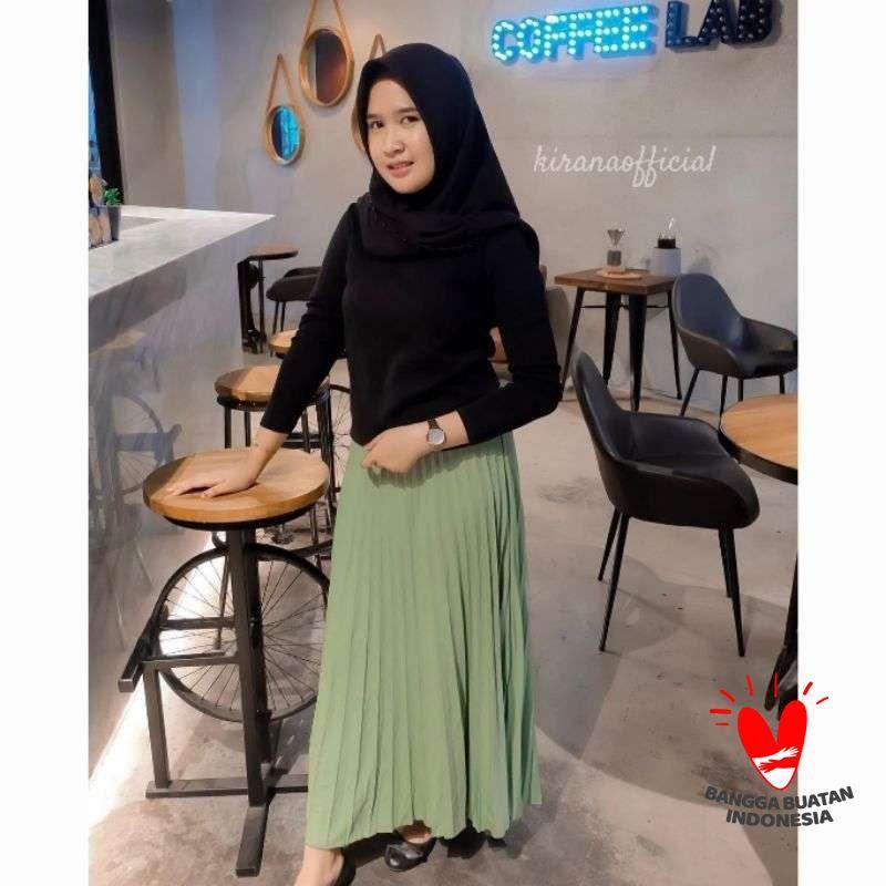 Warna Rok Plisket yang Bagus, Dijamin Bikin Cantik Deh! - Blibli Friends
