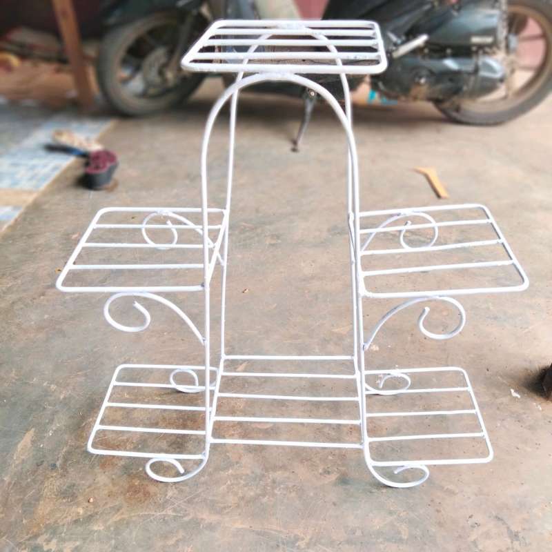 Jual standing rak pot bunga besi minimalis 6 tatakan/ standing sultan ...