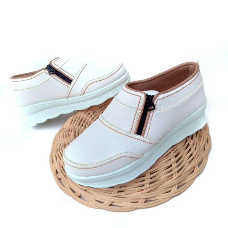 Sepatu Wedges Terbaru