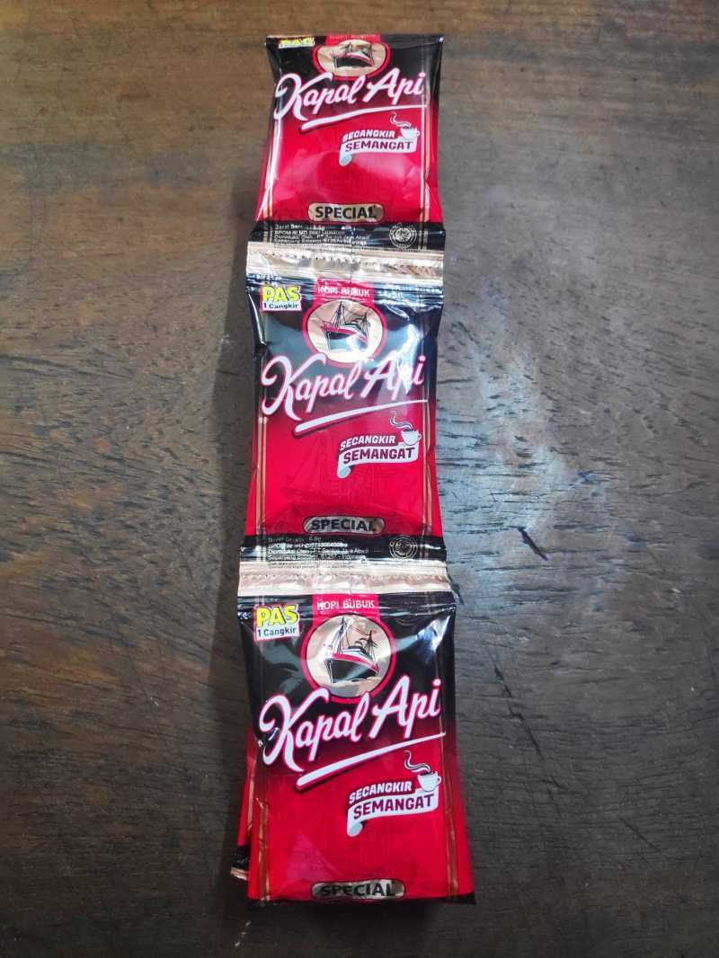 Jual [1 Renteng] Kopi Kapal Api Special 6,5 gram di Seller Henzmeshop ...