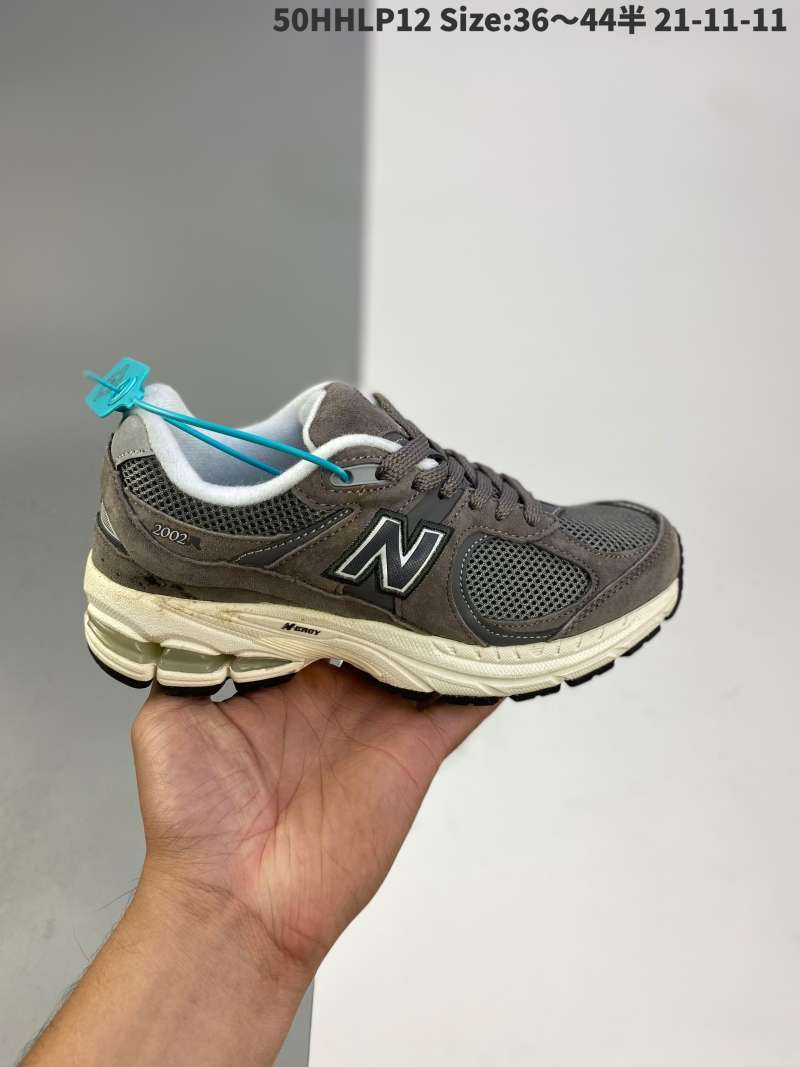 Jual New Balance Uses Pigskin Veneers To Splice And Differentiate ...
