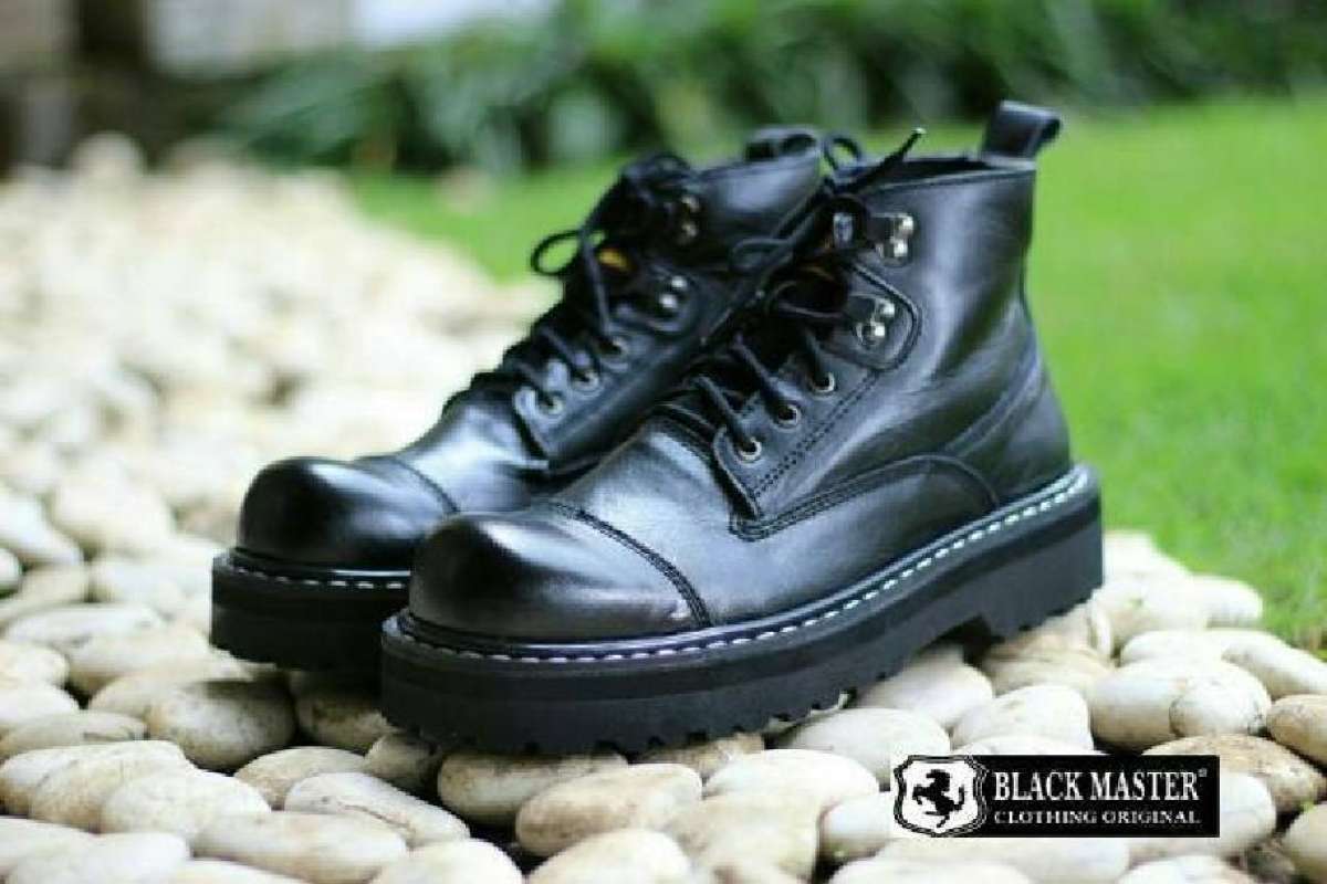 Jual SEPATU BOOT KULIT BLACK MASTER NEW UNDERGROUND ORIGINAL BLACK di ...