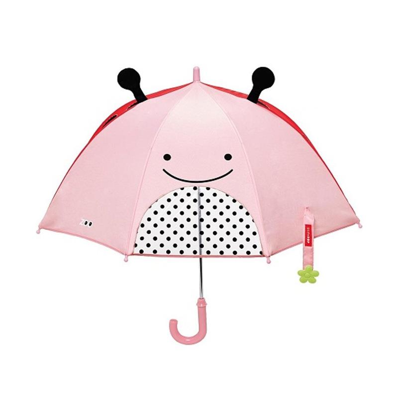 Musim Hujan Tidak Menjadikan Penghalang Aktivitas Si Kecil