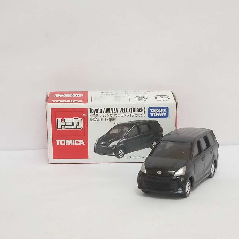 Tomica Toyota Avanza