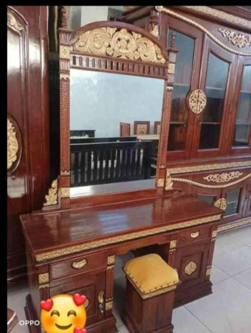 Jual Meja rias kayu jati / meja makeup / meja rias kayu di Seller ...