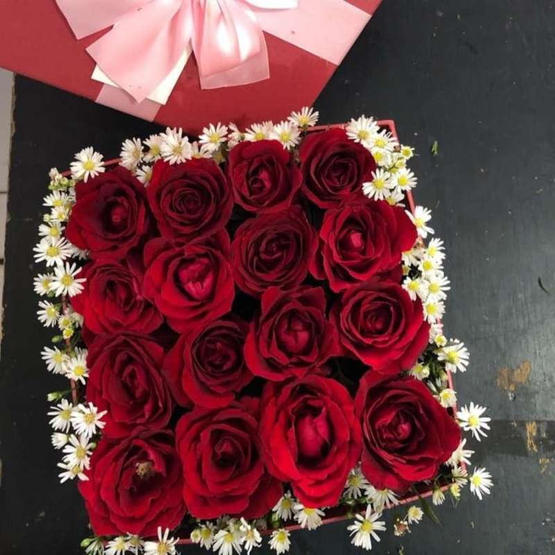 Jual buket bunga box di Seller ratuu florist surabaya - Embong Kaliasin ...