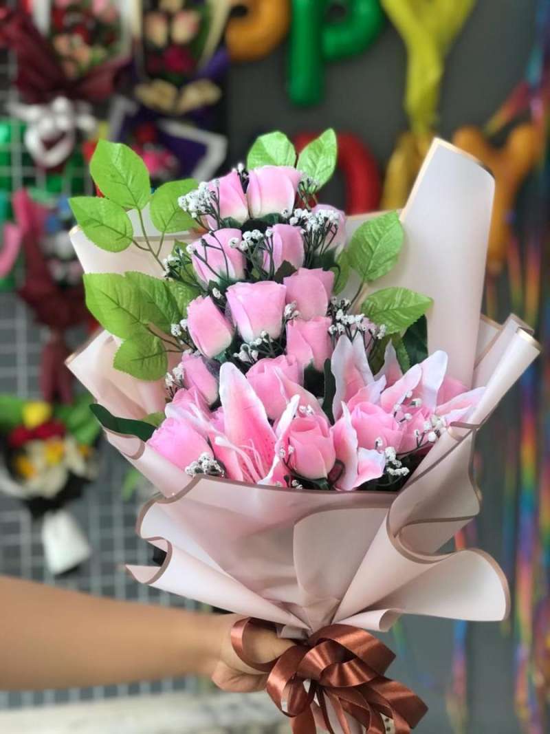 Jual buket bunga mawar + lily artificial | bunga artificial | buket ...