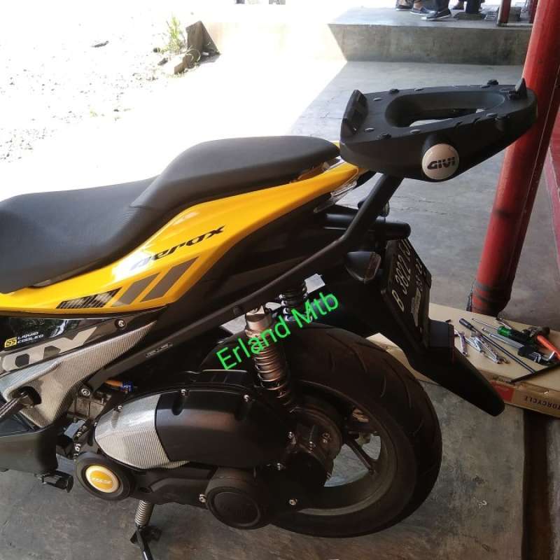 Jual Breket Bracket Box Motor Yamaha Aerox 155 Srv Original Givi di ...