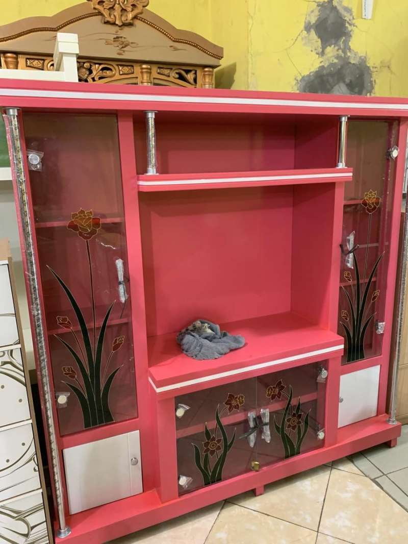Jual bupet tv minimalis 32 inc maksimal / bufet tv tiang stenlis di ...