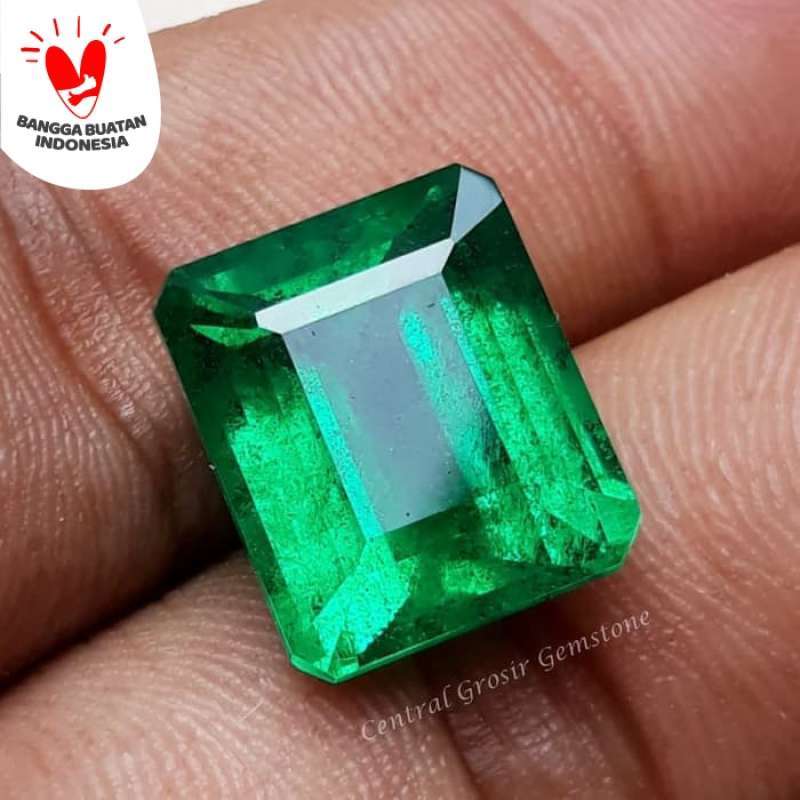 Cari Tahu Yuk Ciri Batu Zamrud Asli! - Blibli Friends