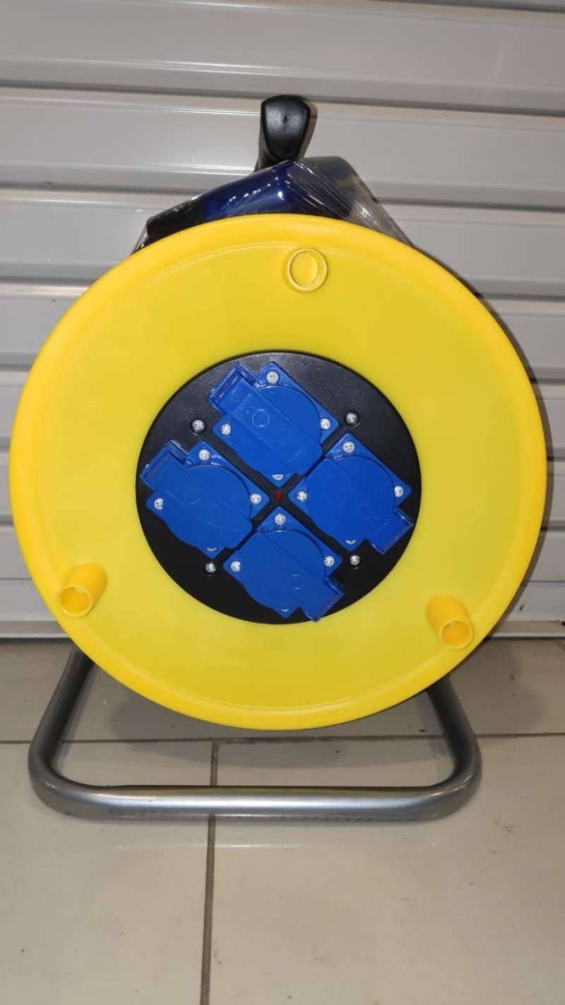 15 Rekomendasi Kabel Roll Outdoor Terbaik dalam Segala Cuaca (2023)