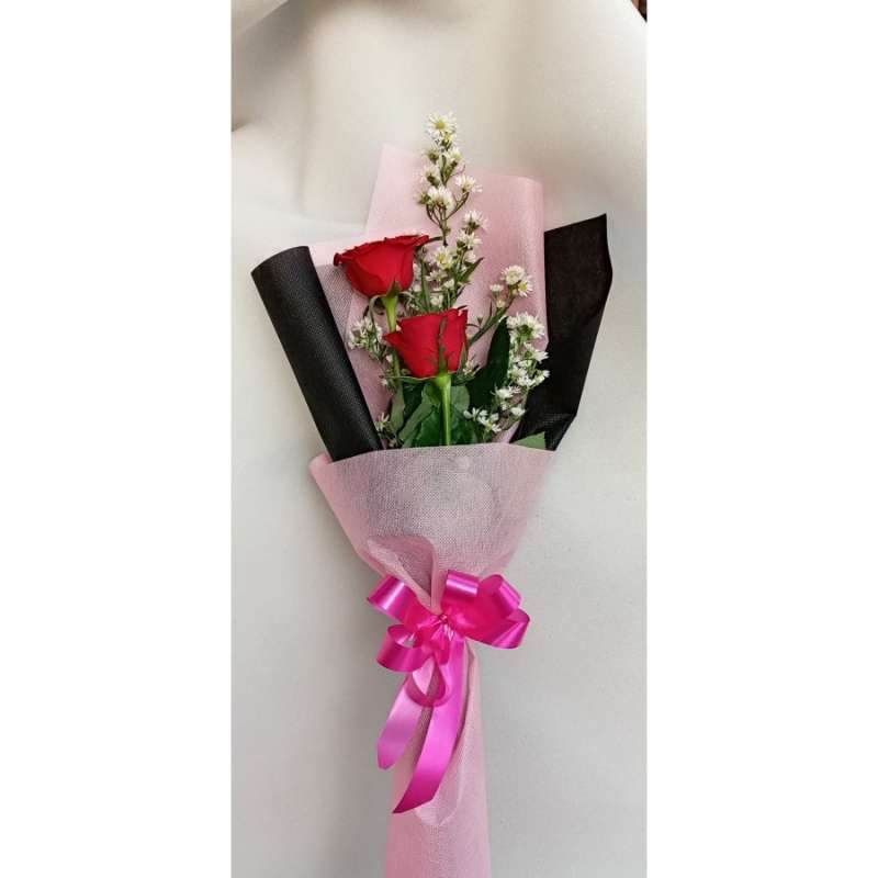Buket Bunga Mawar Merah