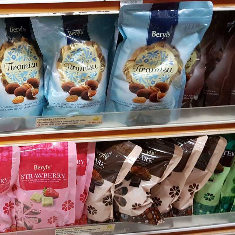 Promo BERYL'S CHOCO TIRAMISU WHITE ALMOND 300 gram Coklat Beryls Diskon ...