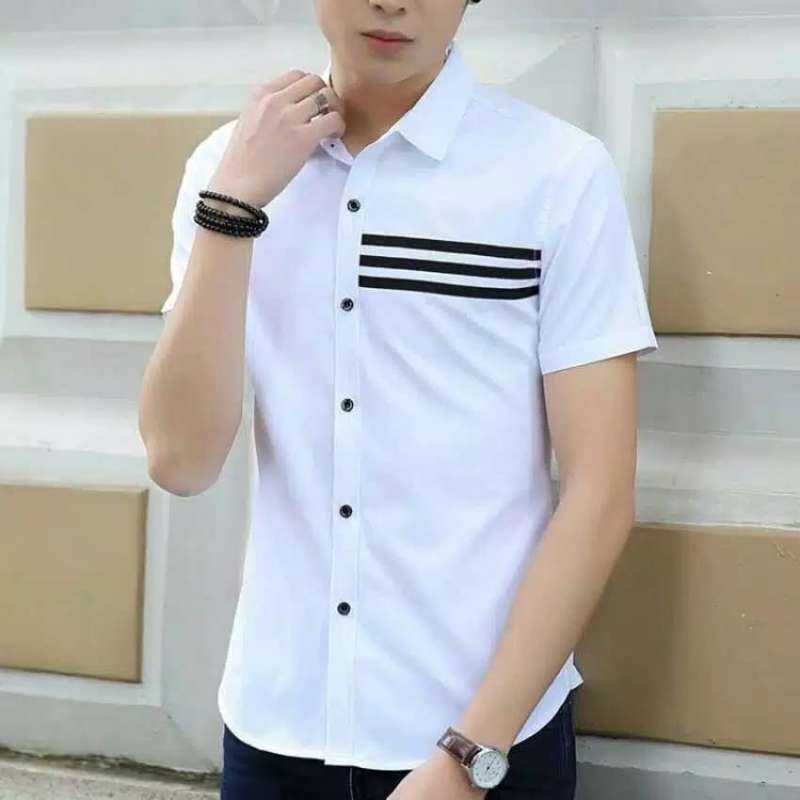 Style Kemeja Putih Pria, Keren dan Simple Abis! - Blibli Friends