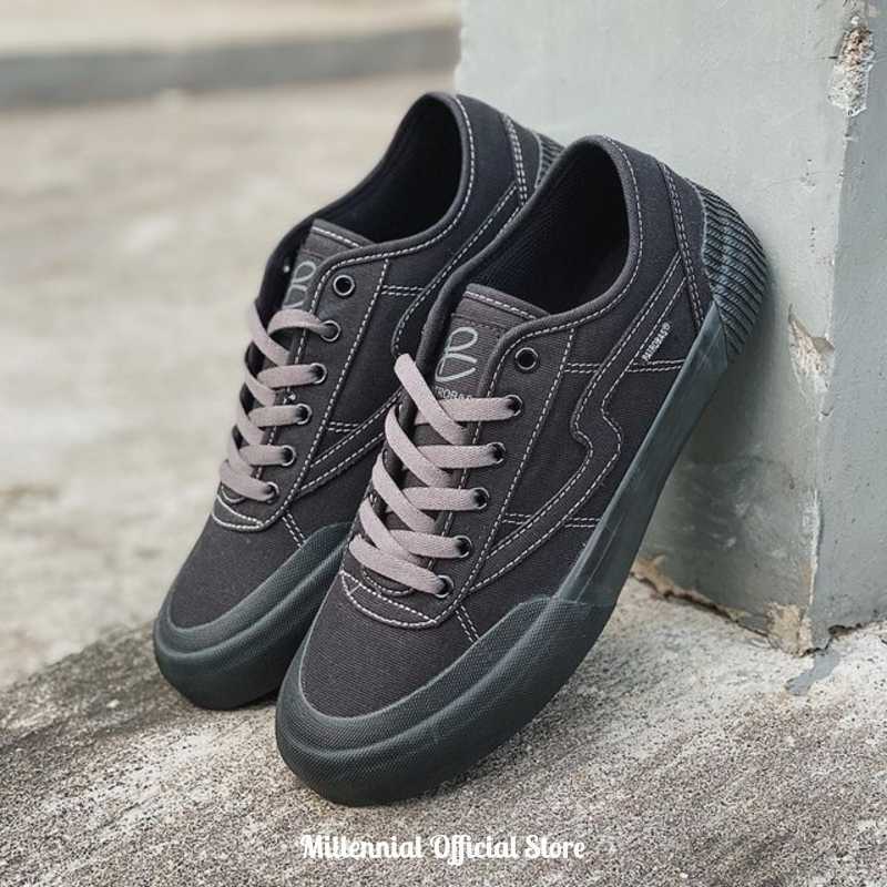 Promo Sepatu Patrobas Equip Low All Black Diskon 7% Di Seller ...