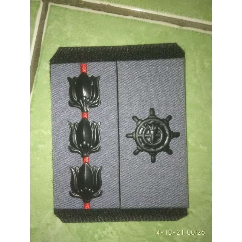 Promo pangkat kolonel lis merah korps khusus TNI AL di Seller Basputar ...