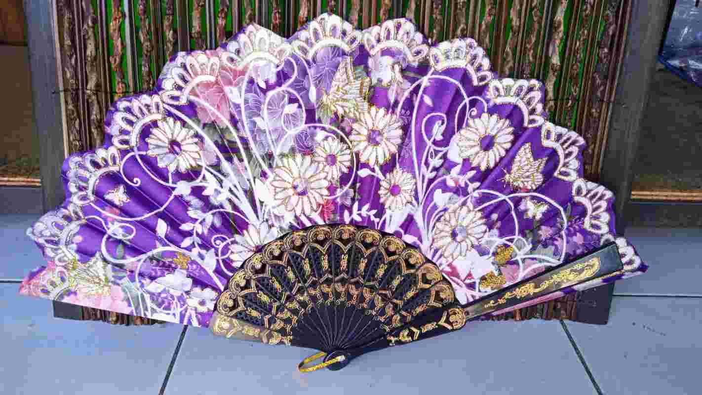 Promo Kerajinan Kipas Plastik Bunga Bali 45cm Souvenir Kado Hadiah ...
