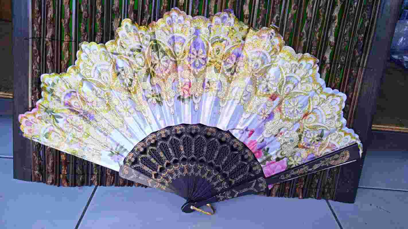 Promo Kerajinan Kipas Plastik Bunga Bali 45cm Souvenir Kado Hadiah ...