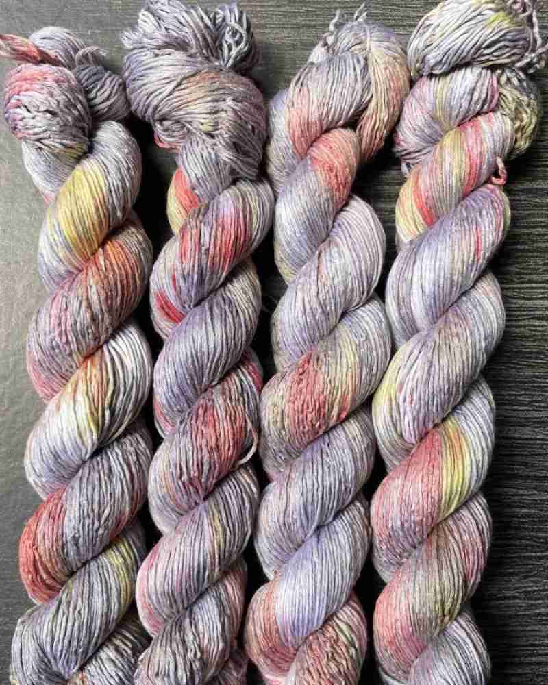 15 Rekomendasi Benang Rajut yang Bisa Digunakan untuk Berbagai Kreasi ...