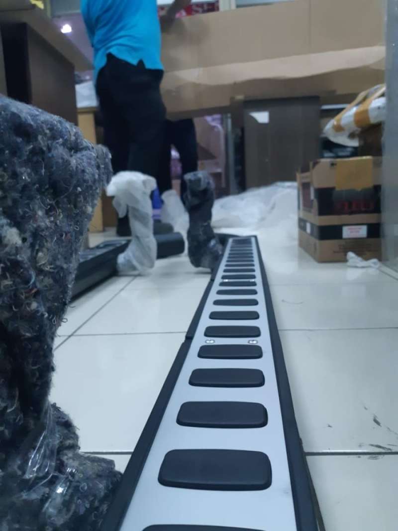 Jual Foot Step/panjatan Land Rover Defender 110 Dan 90 Di Seller Carlos ...