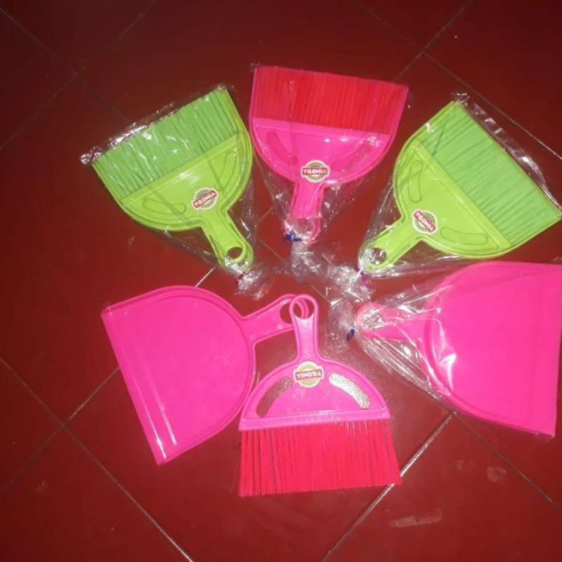 Jual Sapu Satu Set Dengan Pengki, Ukuran 22X18 di Seller Gishela ...