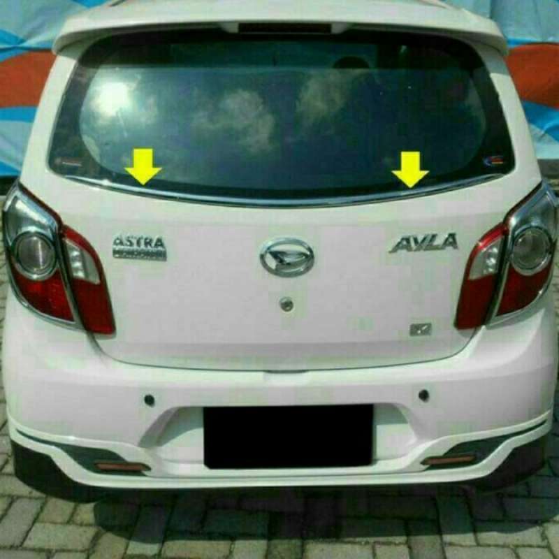 Jual List Kaca Belakang / Window Trim Chrome Mobil Toyota Agya Di ...