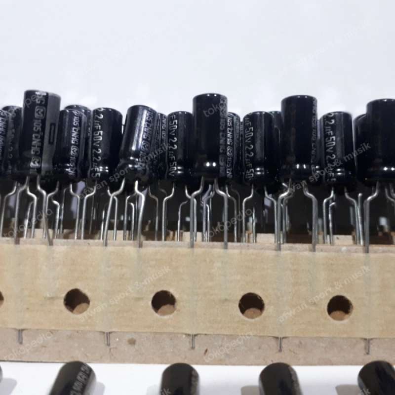 Jual Elco /Capacitor electrolit 2,2uf/50 Volt taping original Panasonic ...