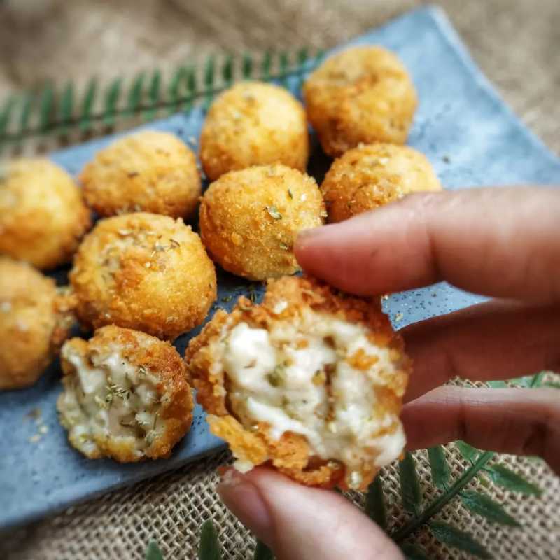 Jual Chicken Cheesy Bitterballen Keto Bebas Gula / Bebas Gluten / Low ...