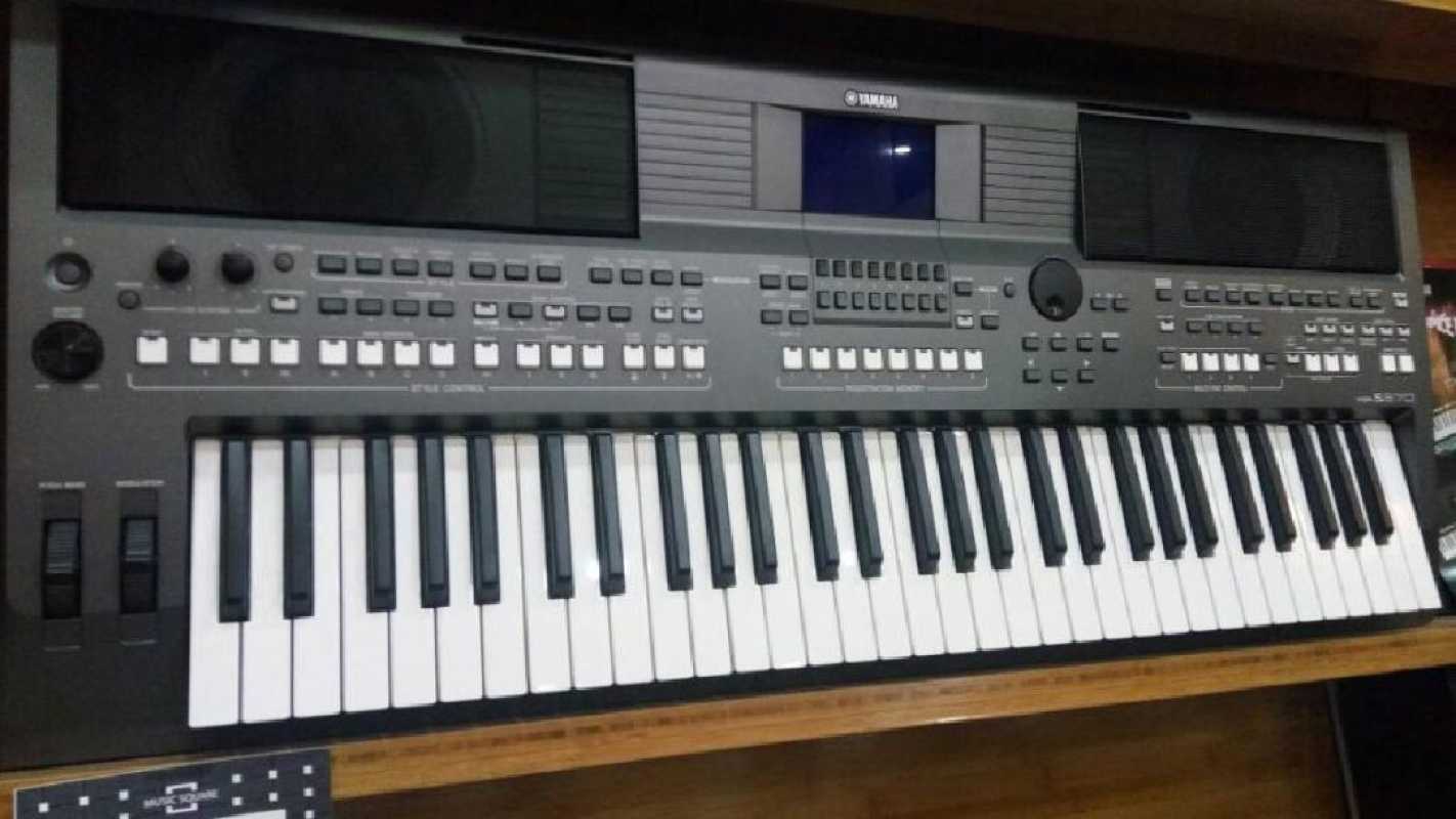 Jual Yamaha PSR S670 61-key Arranger Workstation di Seller Meisa Musik ...