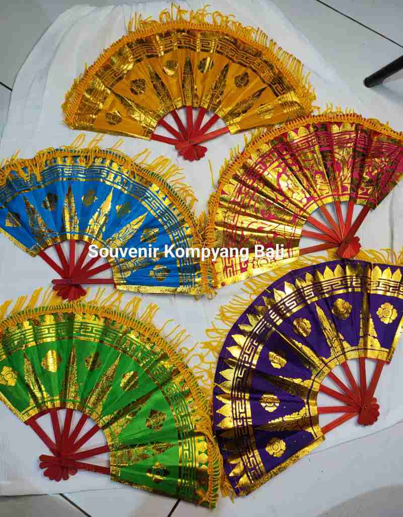 Jual Kipas Kain Prada Khas Bali - Hijau Merah di Seller Souvenir ...