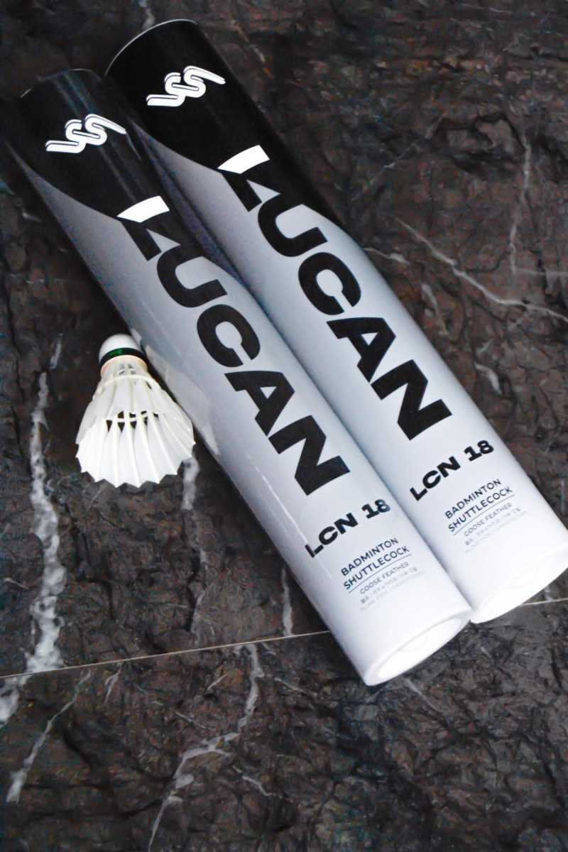 Jual Shuttlecock Badminton Lucan 3 In 1 / Kok Badminton / Shuttlecock ...