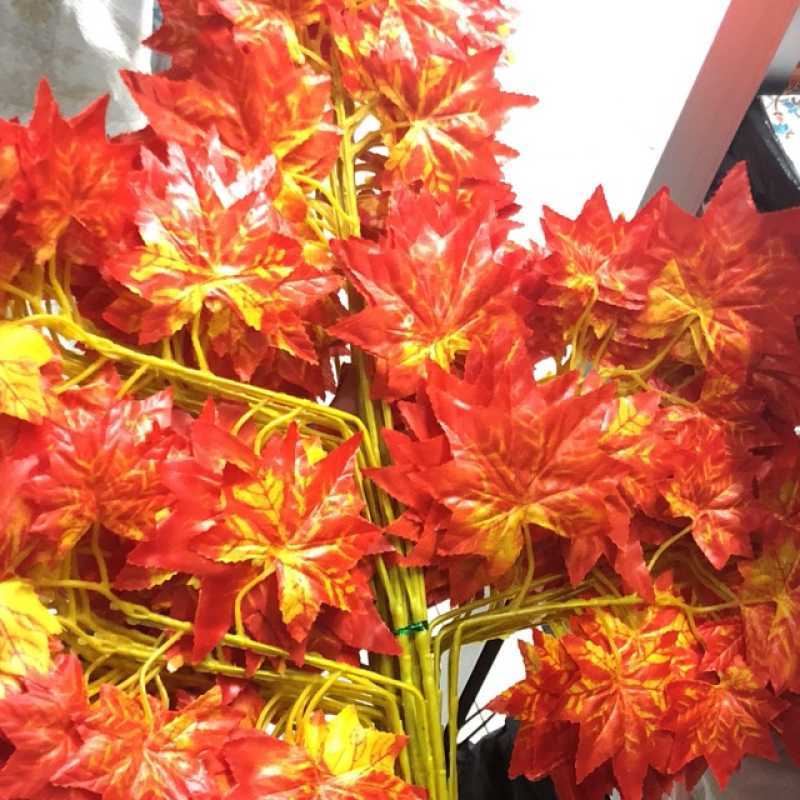 Jual Daun Maple Bintang Orange / Daun Dekorasi / Daun Plastik di Seller ...