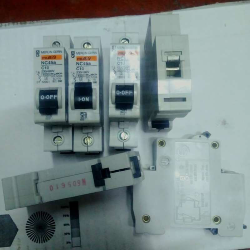 Promo MCB NC45a merlin gerin 10A Diskon 8% di Seller Toko Urip Santoso ...