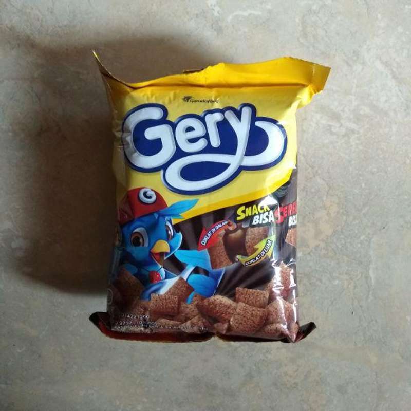 Jual Gery Snack & Sereal Bantal Extrude Coklat 30 Gr 1 Dus / 8 Pak / 40 ...