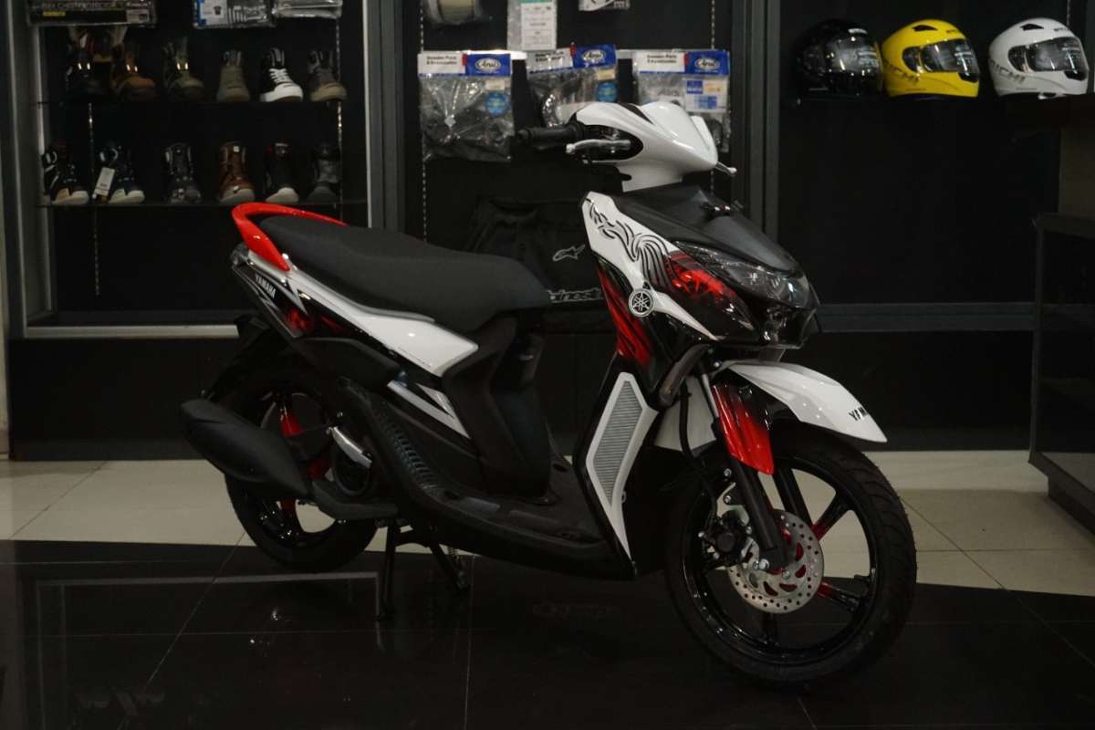 Jual Yamaha Gear 125 Custom S Version Sepeda Motor [vin 2022 Otr