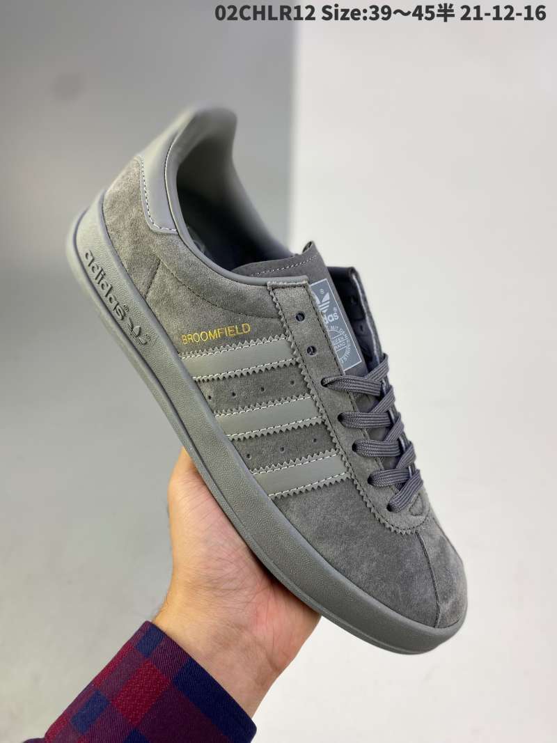 Jual Adidas Bloomfield shoe is an eternal training idol. This Samba ...