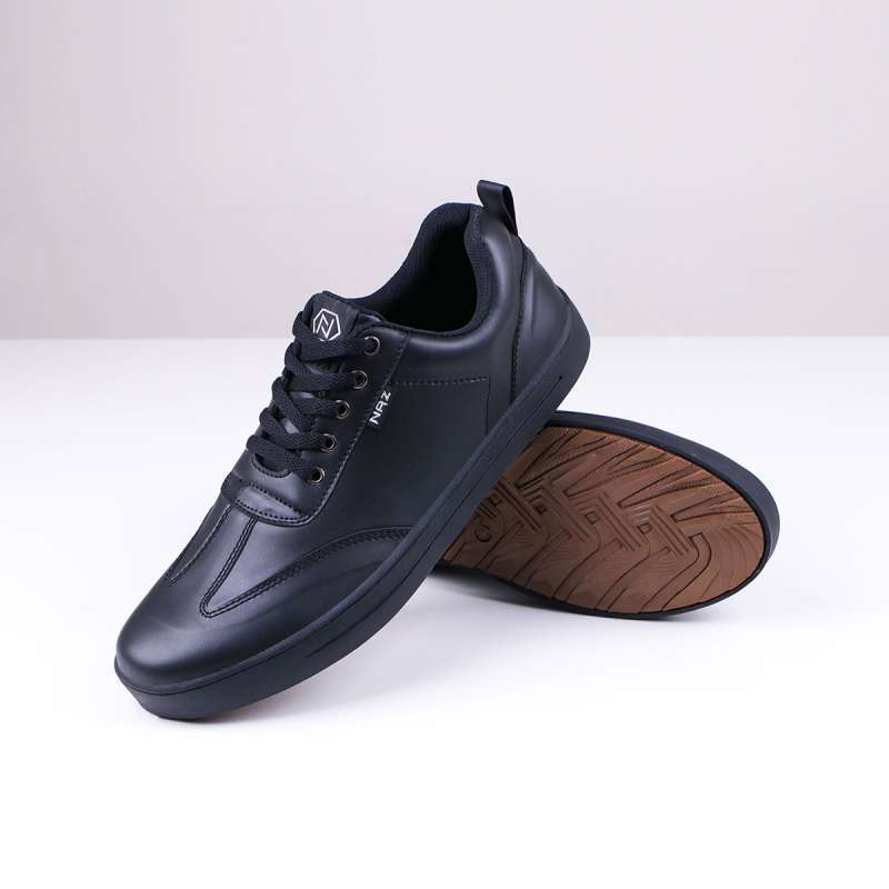 Jual Sepatu Sneakers Naz Footwear Model Terbaru - Harga Promo Maret ...