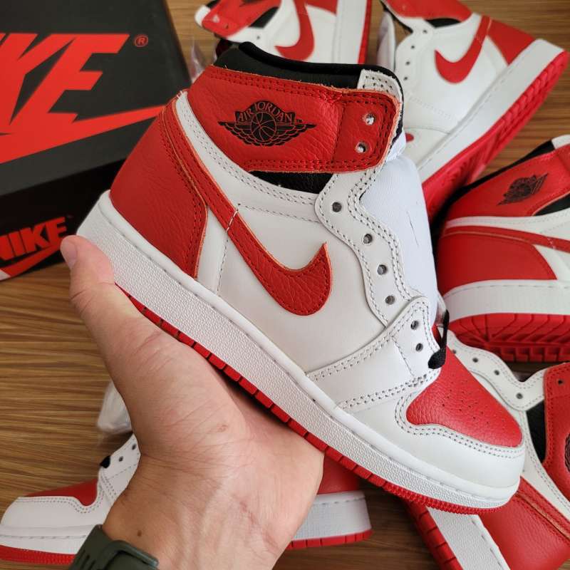 Jual Air Jordan 1 Retro High Og Heritage (gs) || Satin Black Gym Red ...