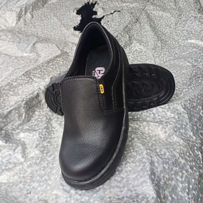 Jual sepatu safety model slop/tanpa tali di Seller Taylaa Shop ...